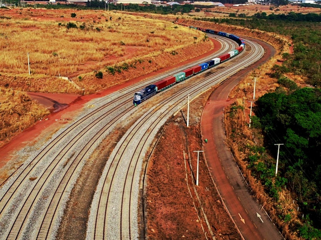 Brado e Rumo fazem a primeira viagem de contêineres da Ferrovia Norte ...