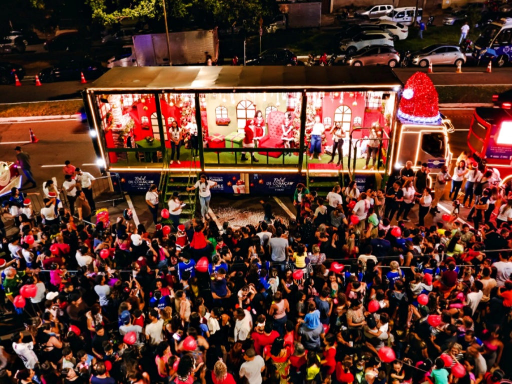 Parque da Jaiara reúne milhares de pessoas na abertura do Natal de ...